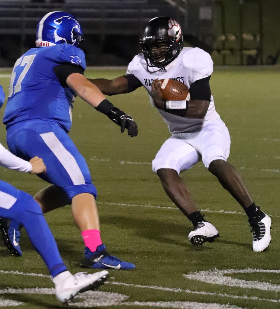 Cougars take down Bears for Coal Bowl trophy | Harlan Enterprise