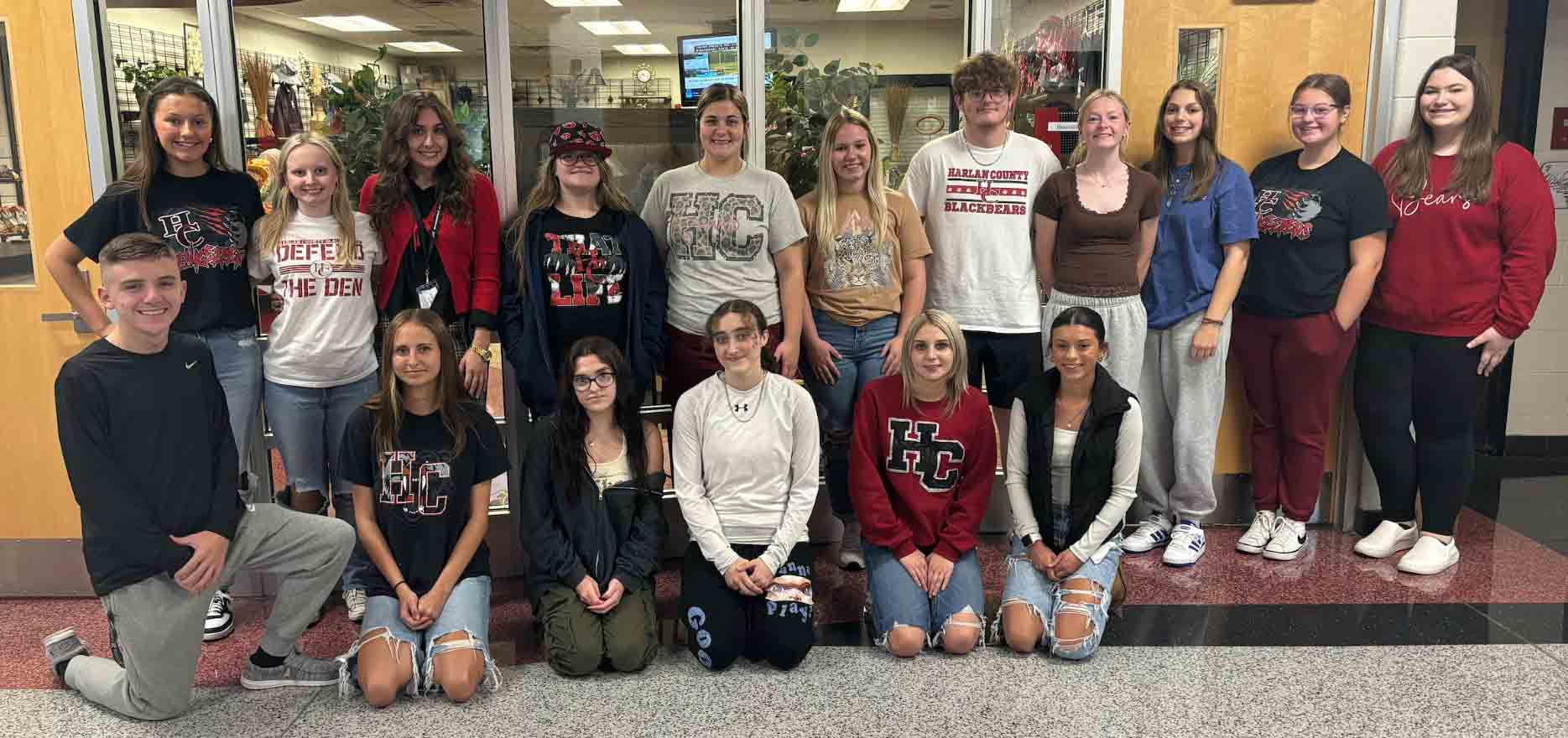 HCHS students busy preparing 2025 edition of school’s yearbook | Harlan Enterprise